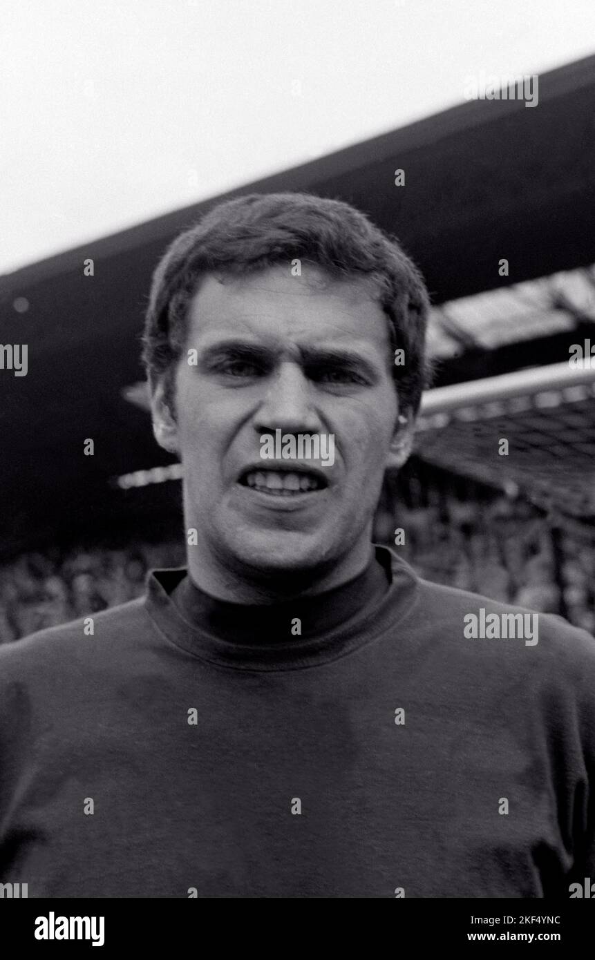 Alan Ogley, Manchester City goalkeeper Stock Photo - Alamy