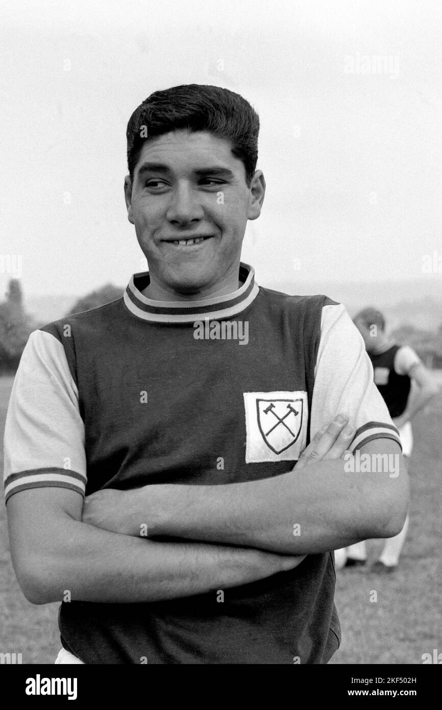 Alan Sealey, West Ham United Stock Photo - Alamy