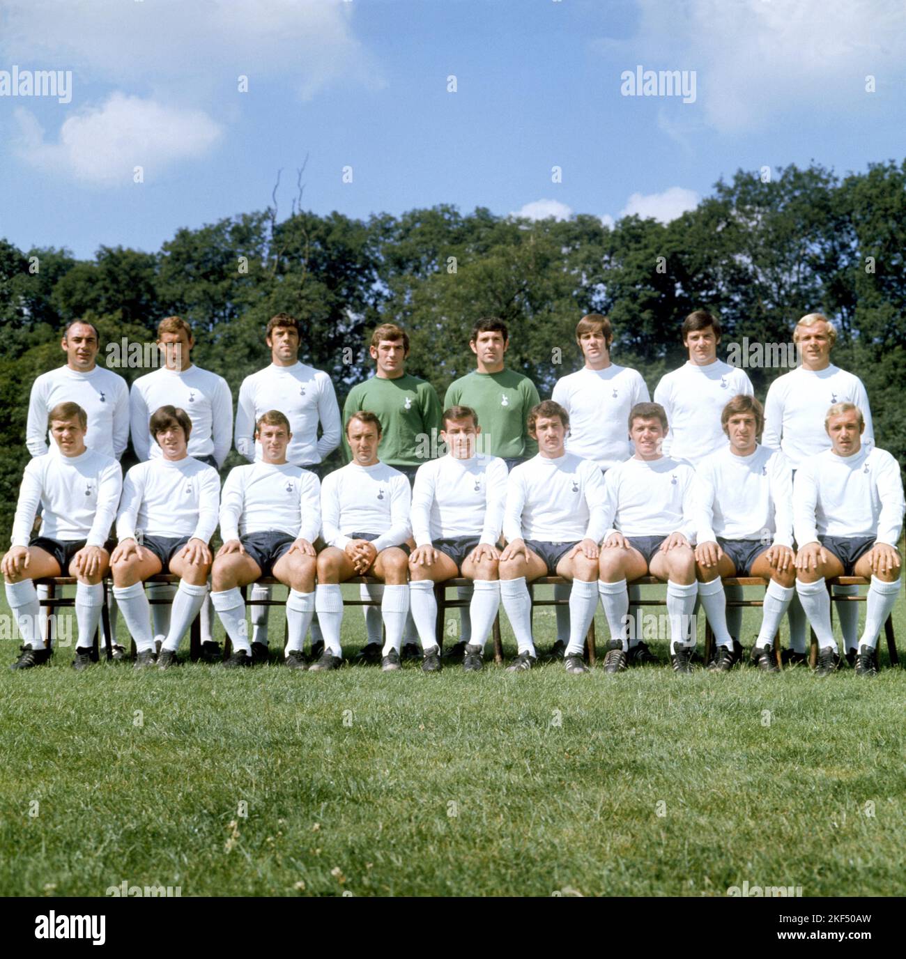 Tottenham Hotspur team group (back row l-r): Alan Gilzean, Martin ...