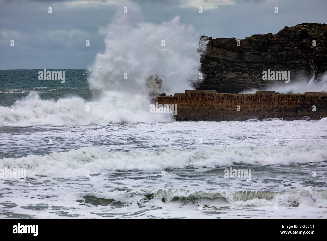 Portreath,Cornwall,16th November 2022,Large waves and stormy seas in ...