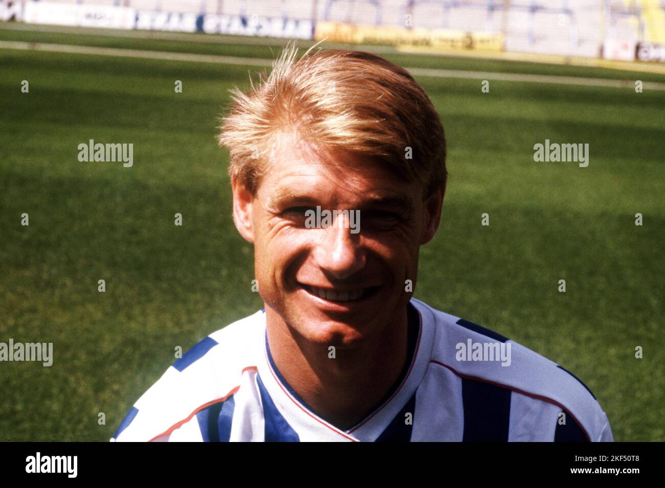 Garry Nelson, Brighton & Hove Albion Stock Photo - Alamy