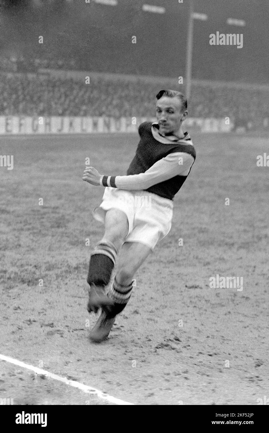 Freddie Haycock, Aston Villa Stock Photo - Alamy