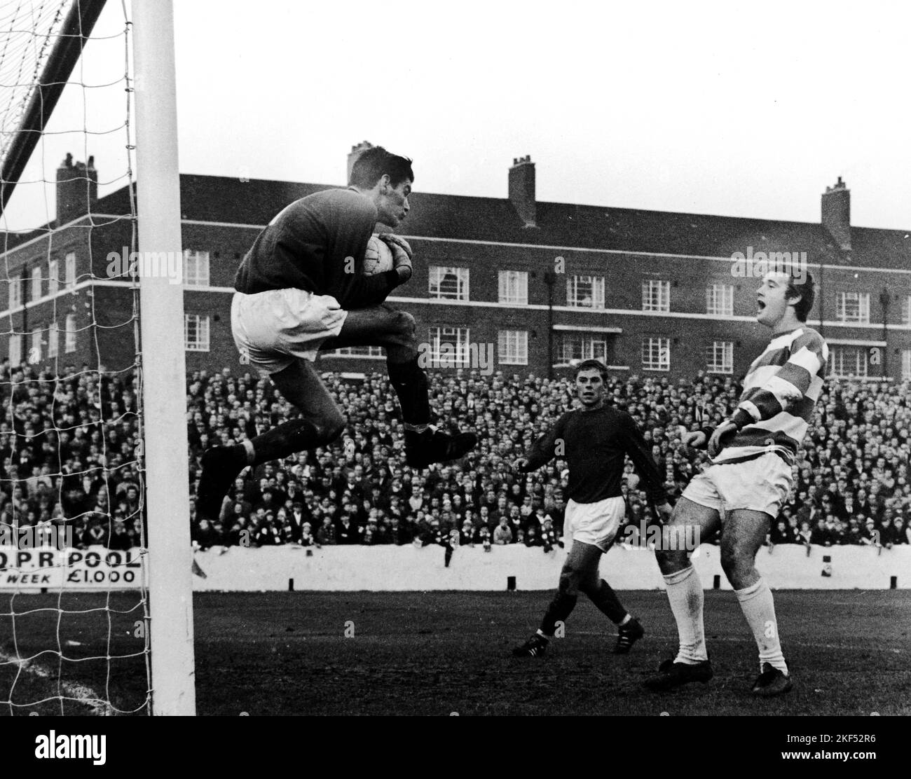 Queens Park Rangers' Rodney Marsh (r) shows his disappointment as ...