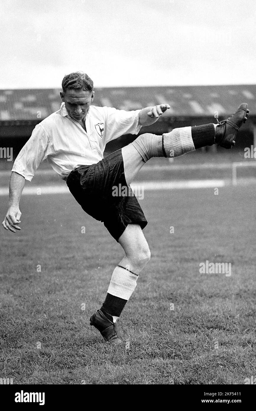 Bill Nicholson, Tottenham Hotspur Stock Photo - Alamy