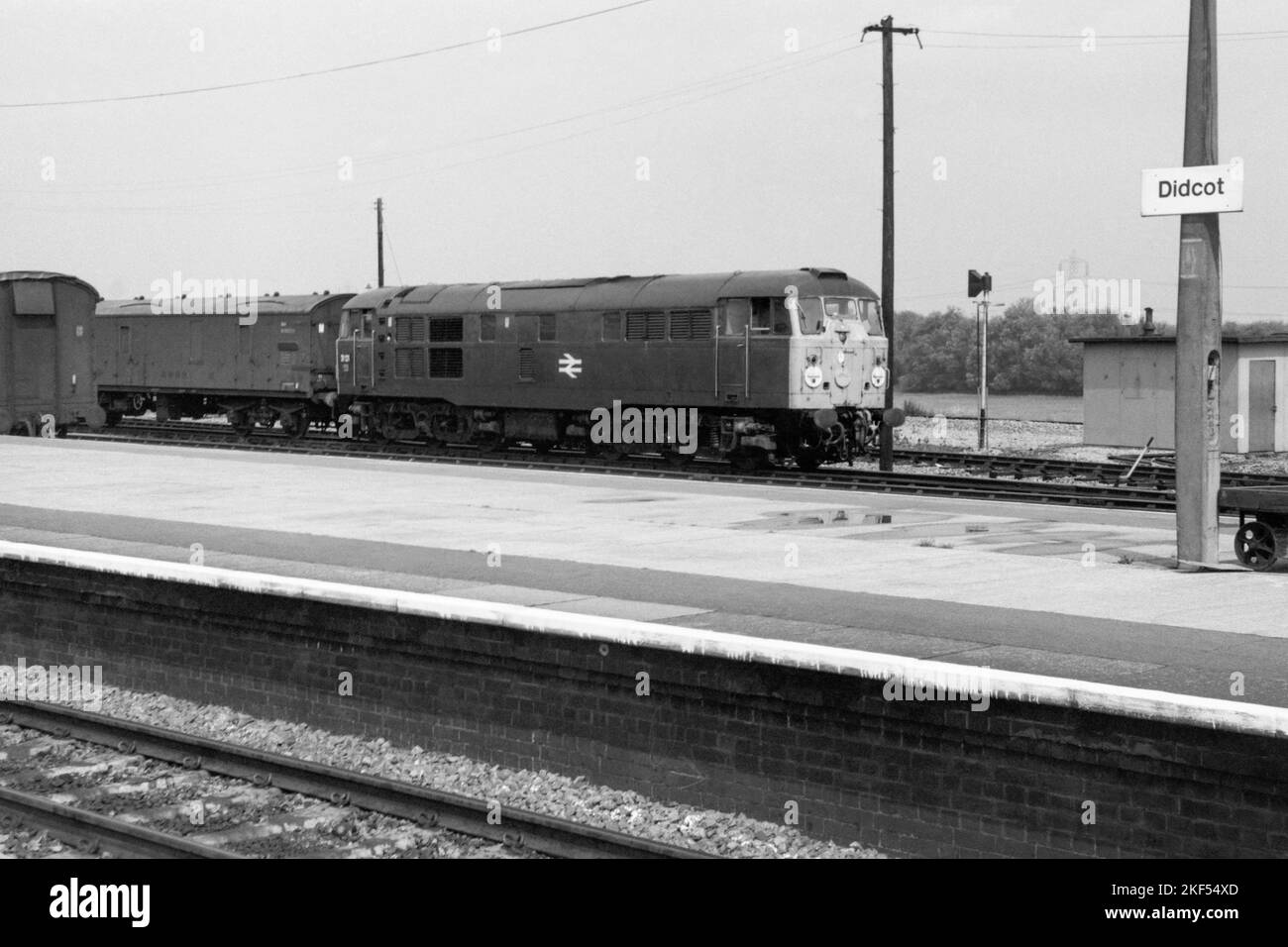 original british rail diesel locomotive class 31 on shunting service ...