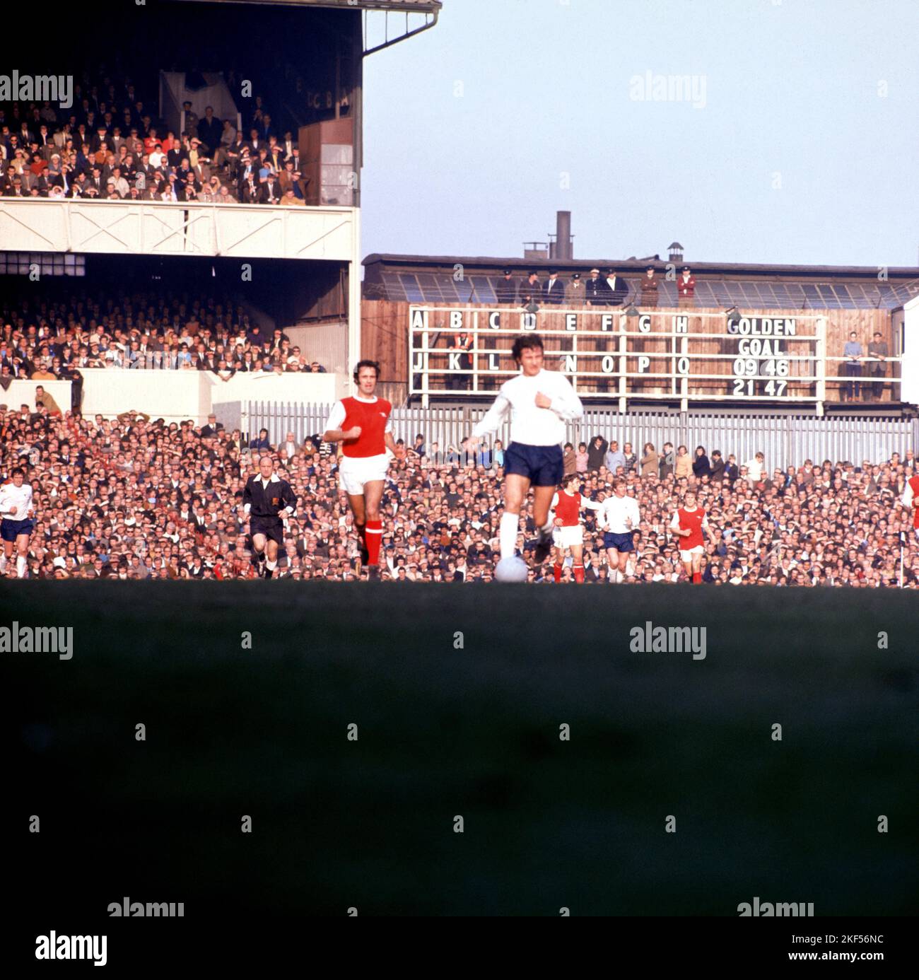 (L-R) Arsenal's George Graham pursues Derby County's Roy McFarland ...