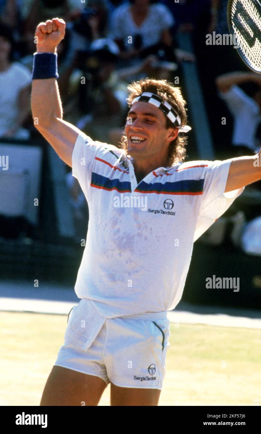 Pat Cash celebrates victory in the men's singles final Stock Photo - Alamy