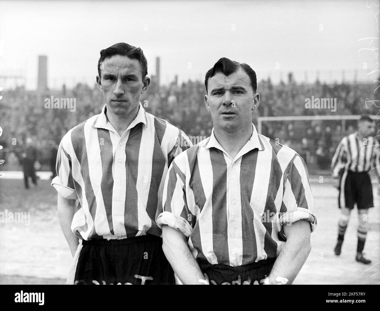 (L-R) Jim Towers and George Stobbart, Brentford Stock Photo - Alamy