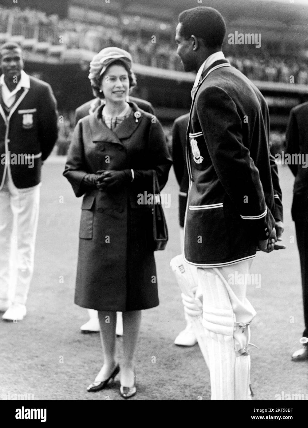 West Indies captain Garfield Sobers (r) talks to HM Queen Elizabeth II ...