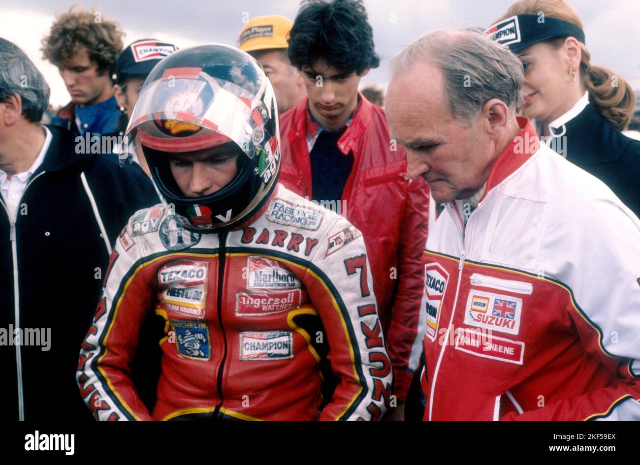 (L-R) Barry Sheene and his dad Frank before the race Stock Photo - Alamy