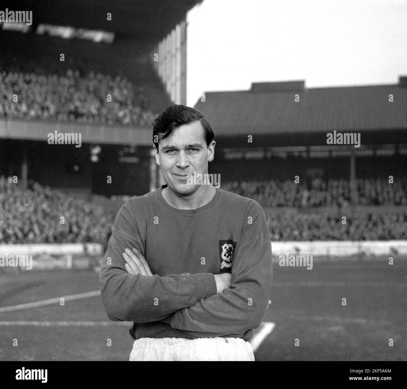 Nigel Sims, Aston Villa goalkeeper Stock Photo - Alamy