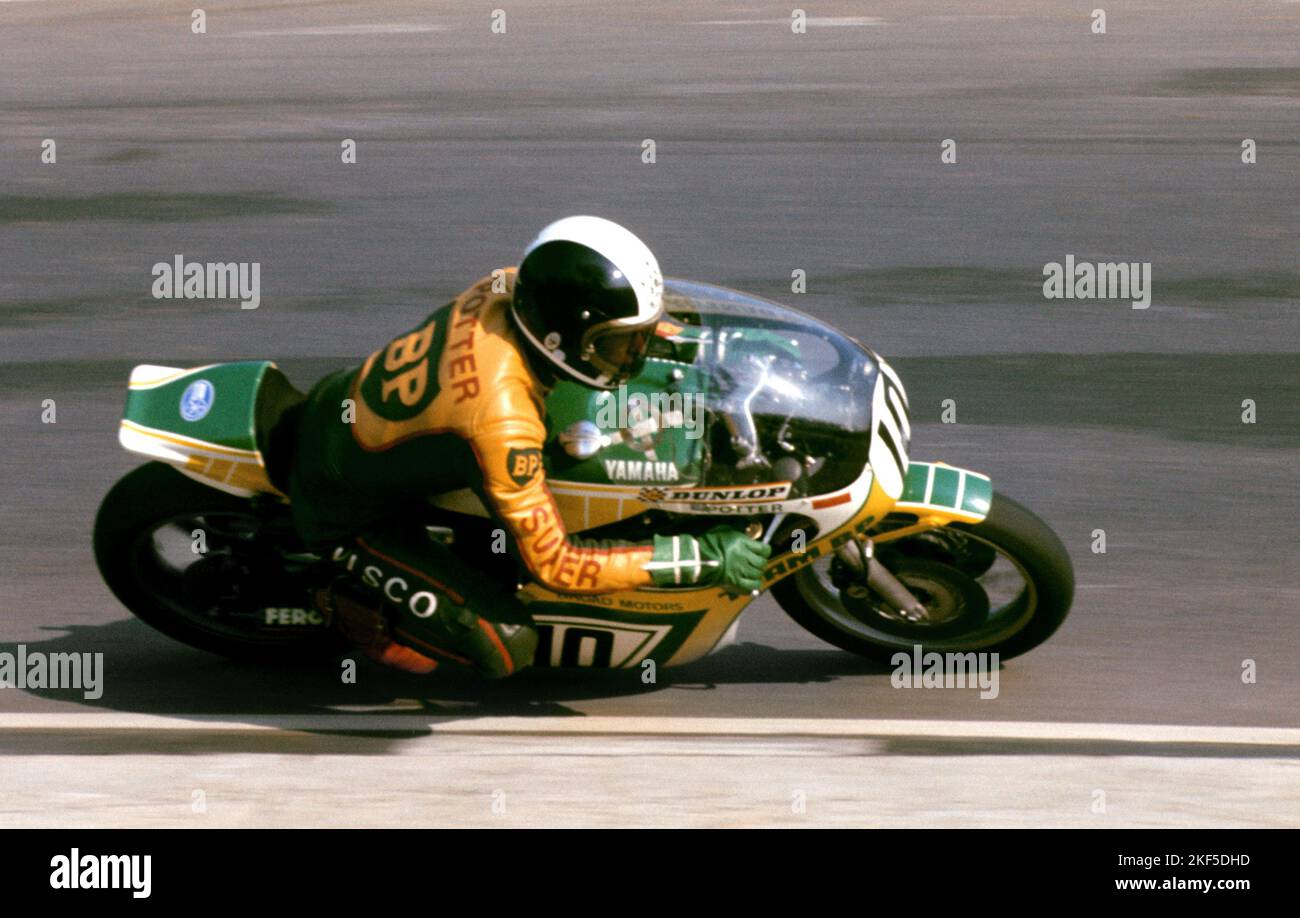 England's Dave Potter riding a 750 Yamaha at Brands Hatch Stock Photo ...