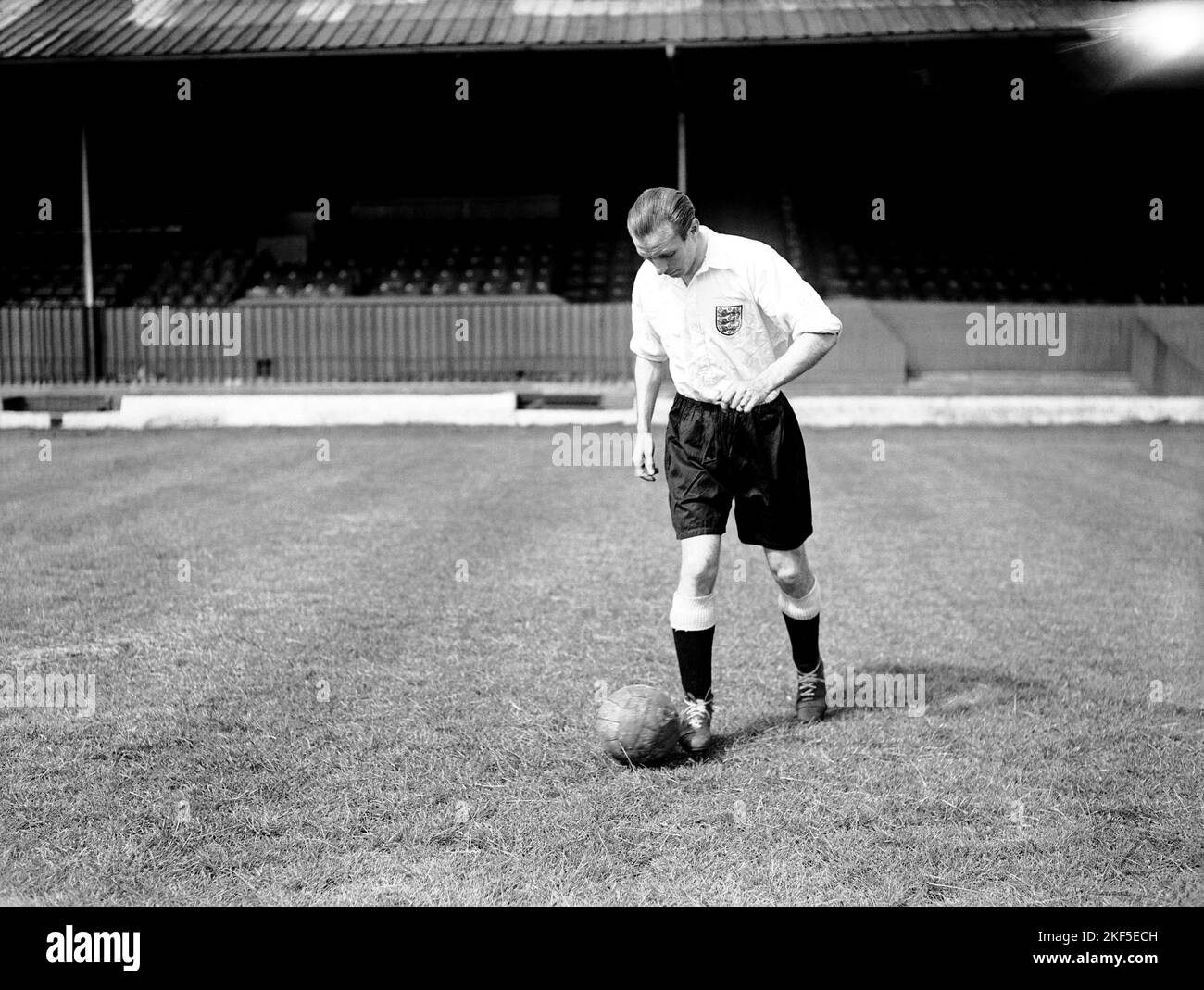 Stanley Matthews, England Stock Photo - Alamy
