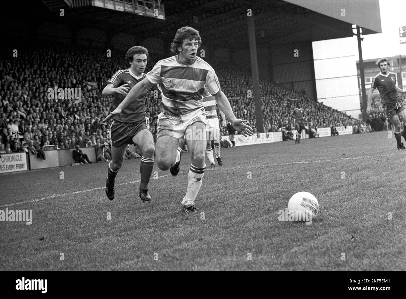 Queens Park Rangers' Ian Gillard gets away from Nottingham Forest's ...