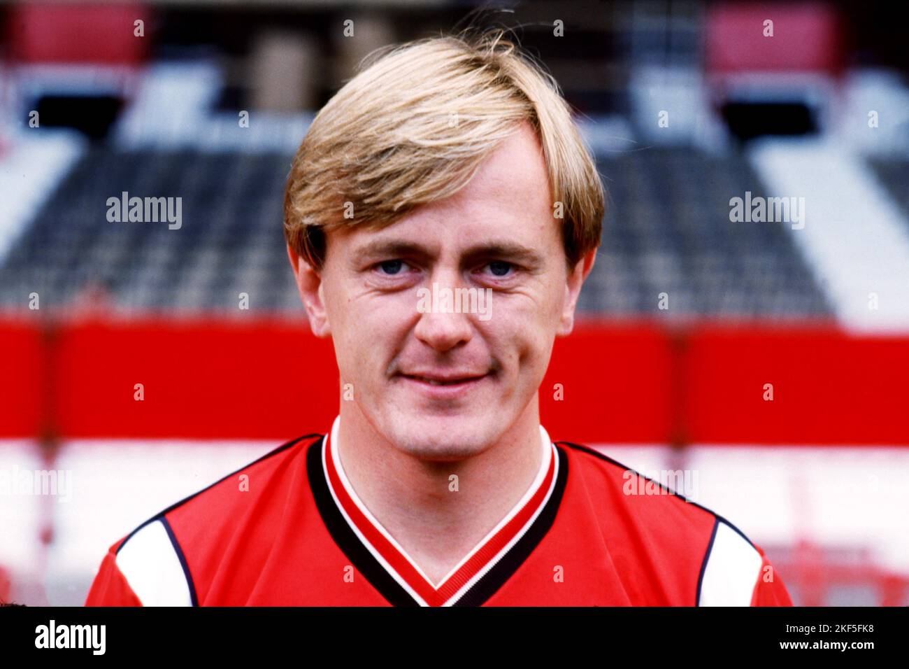 Peter Barnes, Manchester United Stock Photo - Alamy