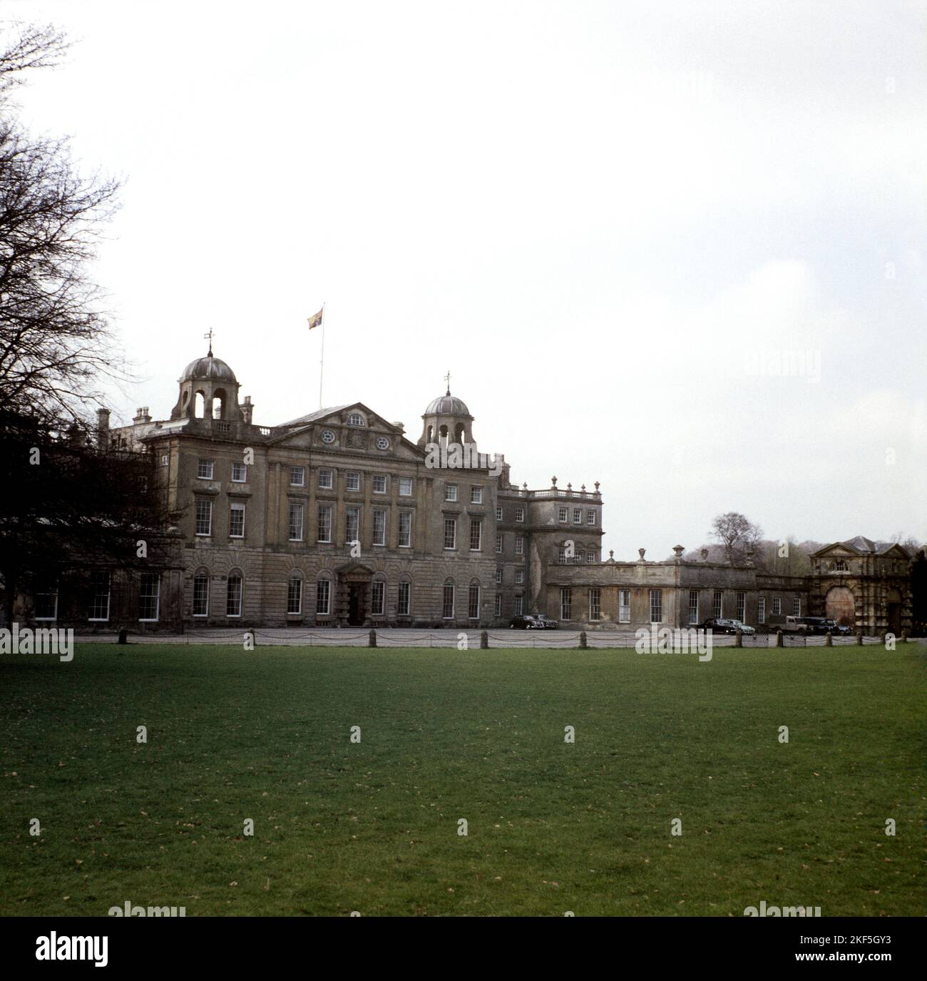 Exterior of Badminton House Stock Photo - Alamy