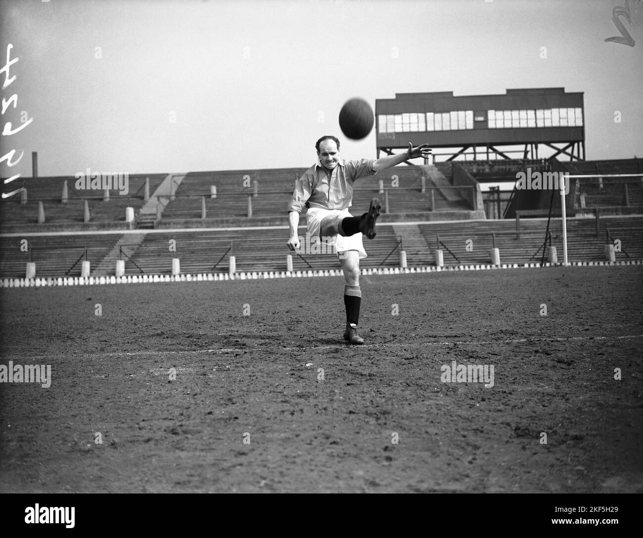 Johnny Carey, Manchester United Stock Photo - Alamy