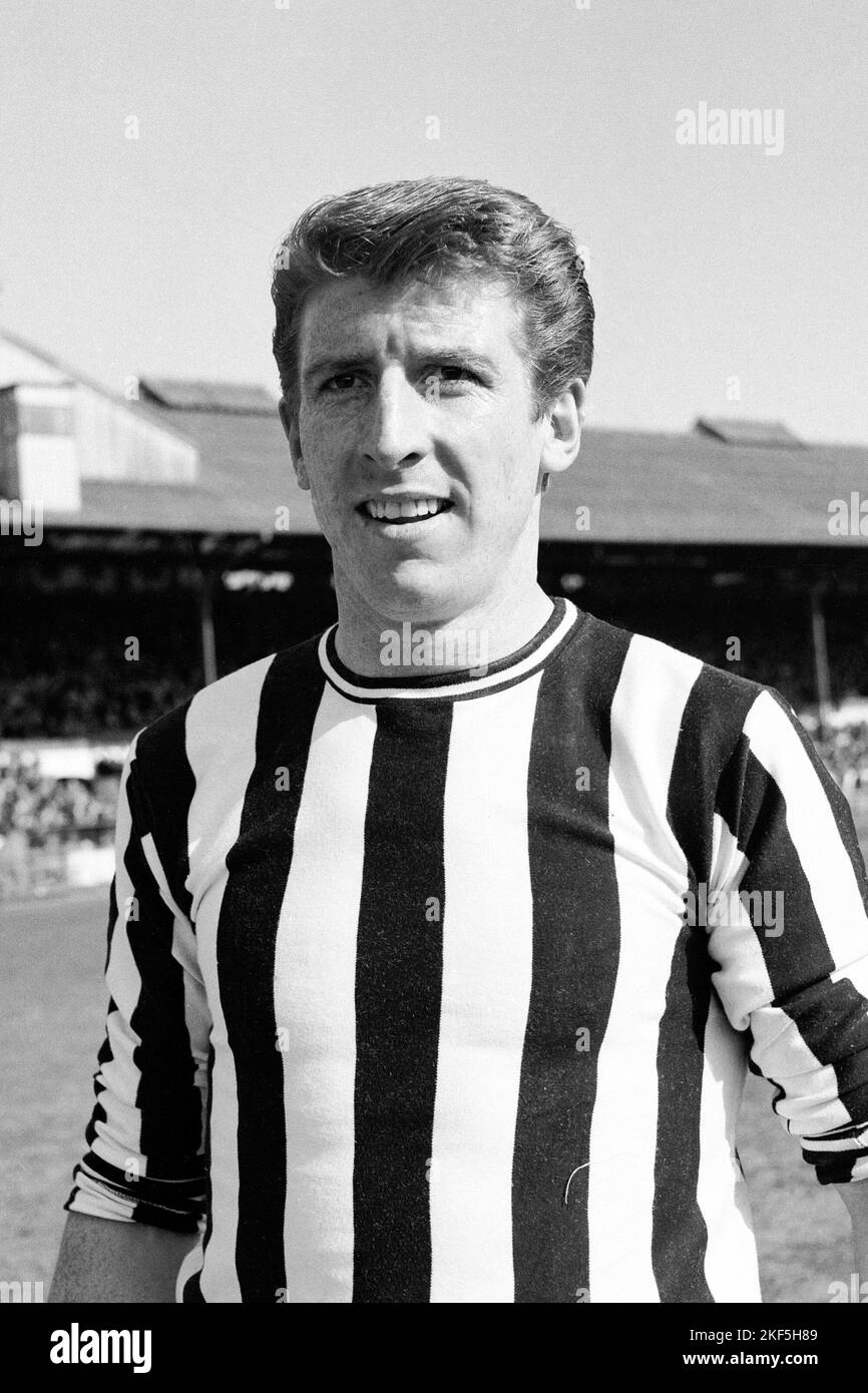 Wyn Davies, Newcastle United Stock Photo - Alamy