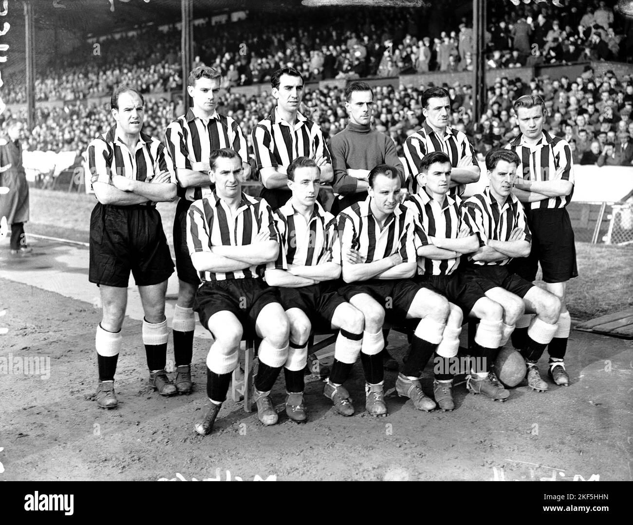 Newcastle United team group: (back row, l-r) Jimmy Scoular, Arnold ...