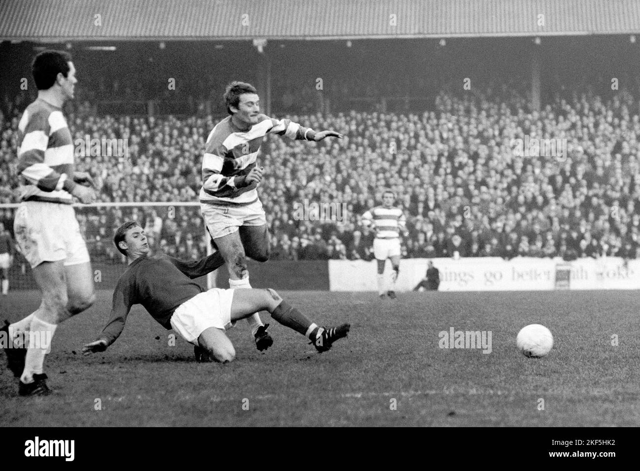 (L-R) Middlesbrough's Frank Spraggon tackles Queens Park Rangers ...