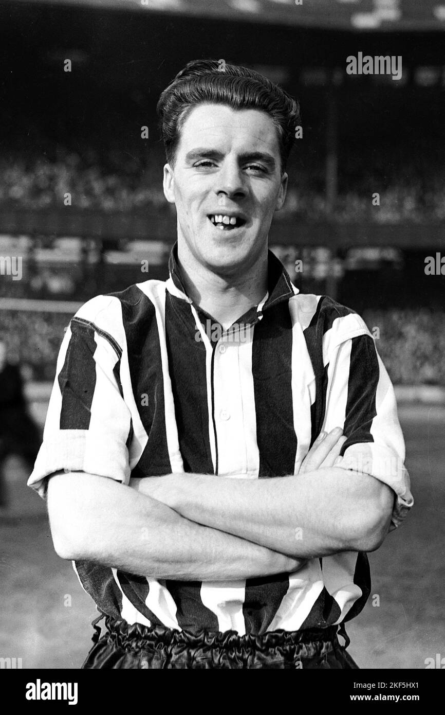 Bobby Mitchell, Newcastle United Stock Photo - Alamy