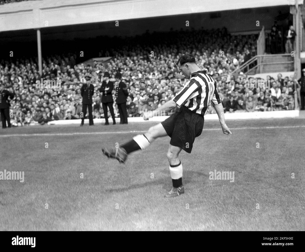 Bobby Cowell, Newcastle United Stock Photo - Alamy