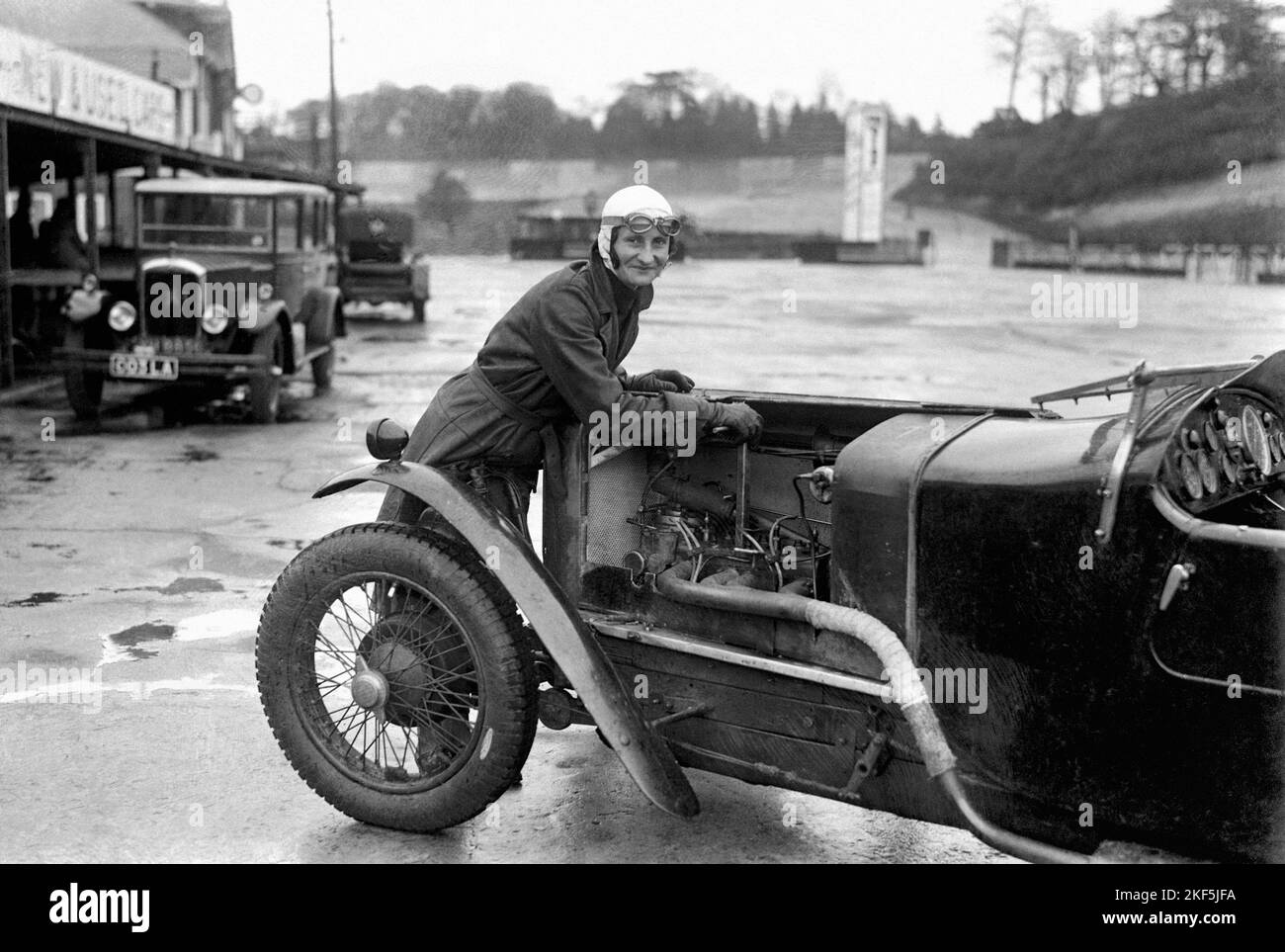 Female motor racer Mrs Elsie Wisdom Stock Photo - Alamy