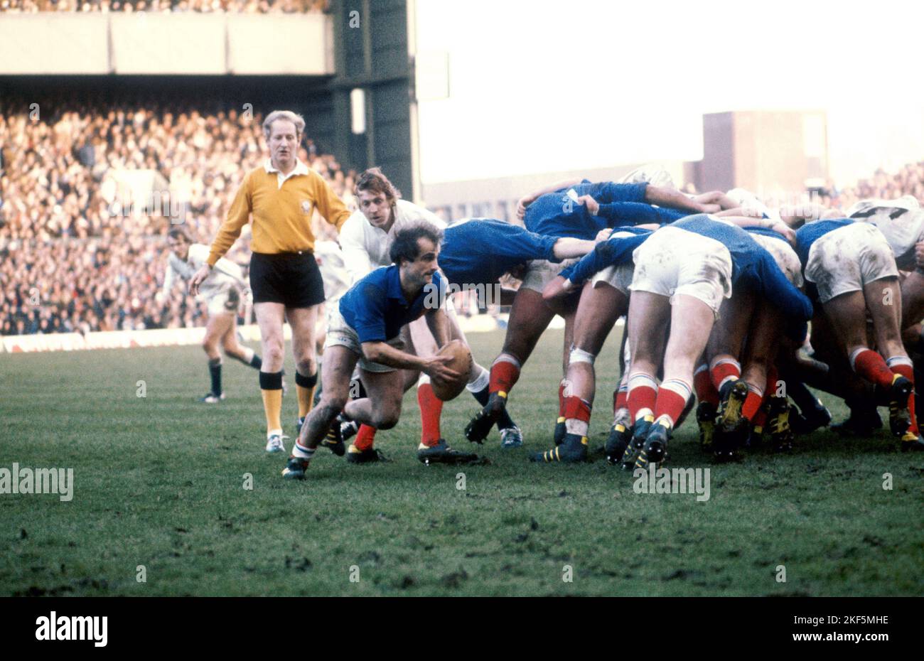 France scrum half Jacques Fouroux breaks around the near side of the ...