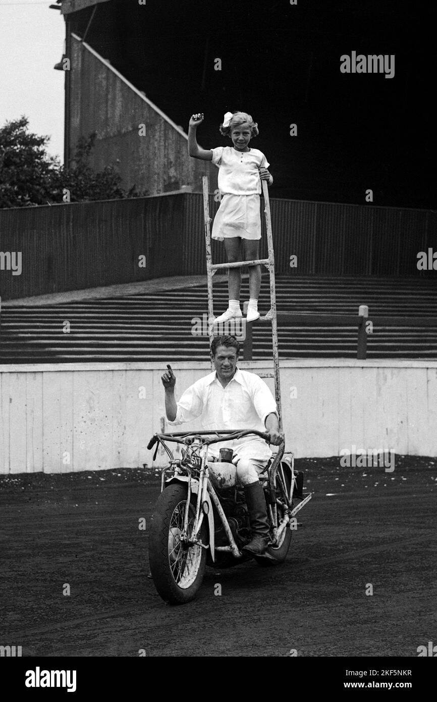 Putt Mossman, Champion Horseshoe Pitcher and Motorcycle Stunt Rider ...