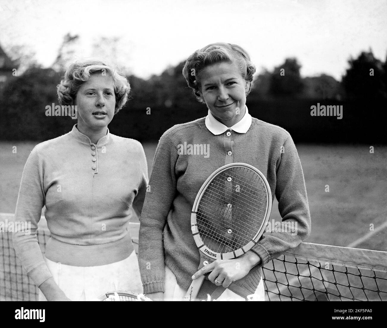 (L-R) H Pascoe and Louise Brough Stock Photo - Alamy