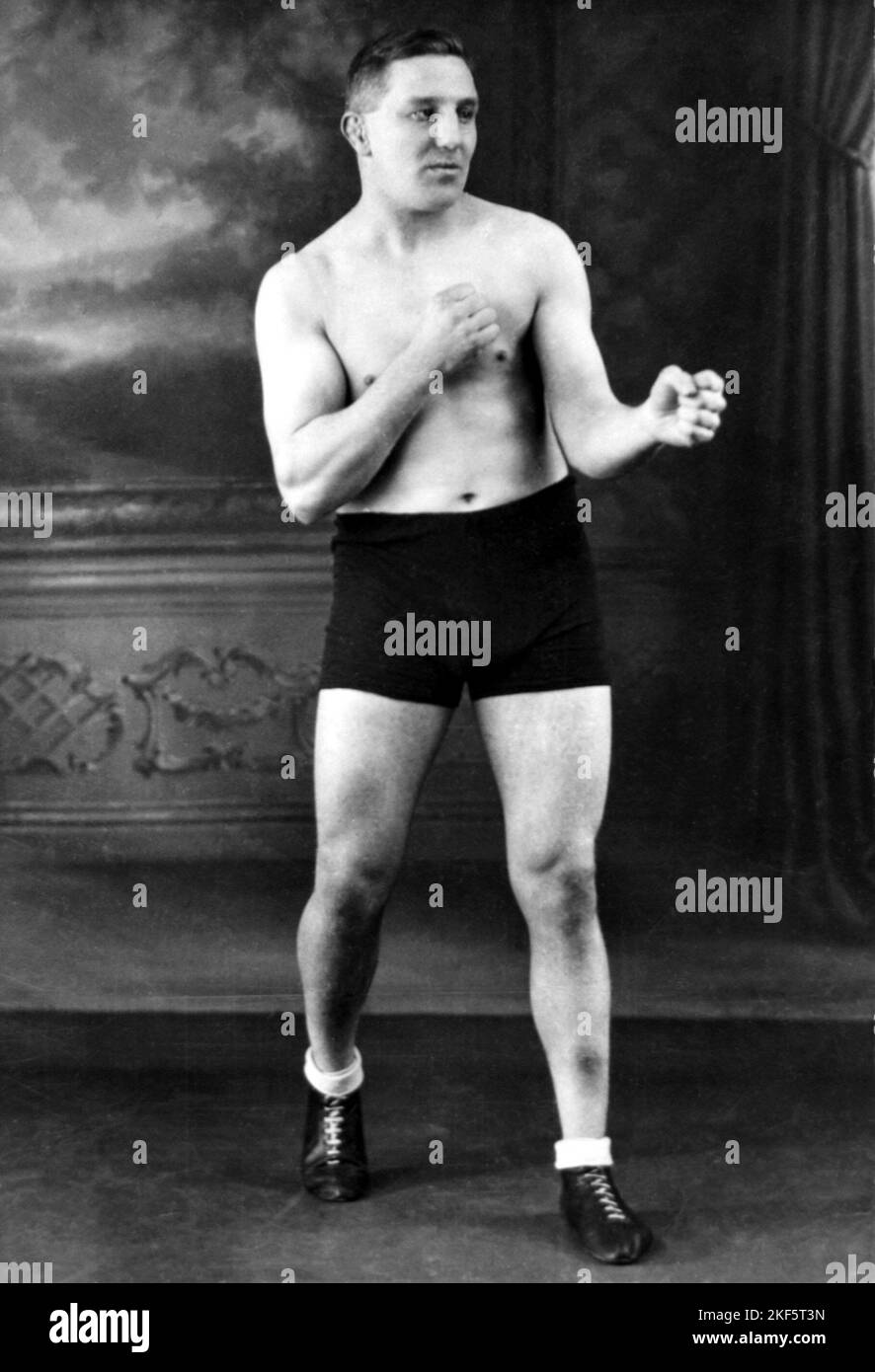 Light heavyweight boxer Tom Tucker Stock Photo - Alamy