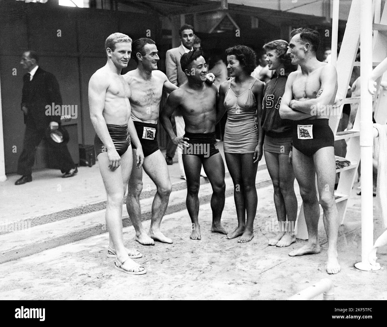 (L-R) A group of the top Olympic divers: USA's Bruce Harlan ...