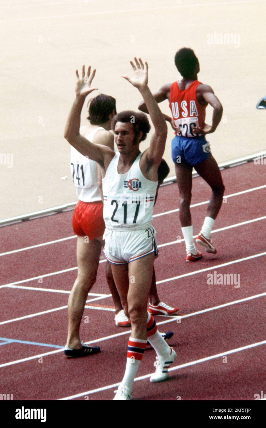 Cuba's Alberto Juantorena celebrates winning gold in a new world record ...