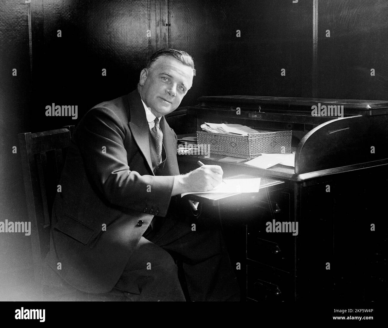 Harry Curtis, Brentford manager Stock Photo - Alamy