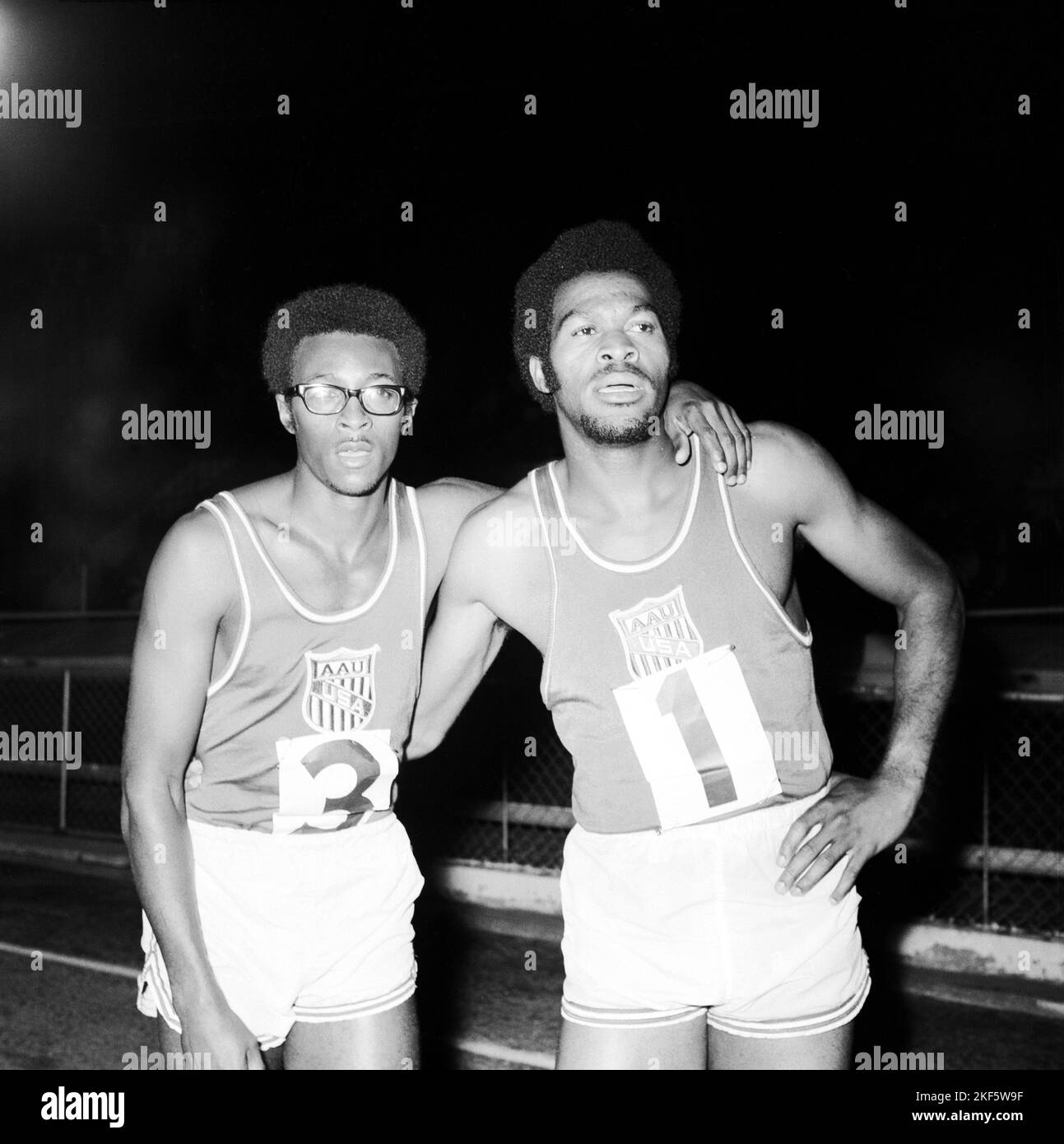 (L-R) USA's Tommie Turner and Lee Evans Stock Photo - Alamy