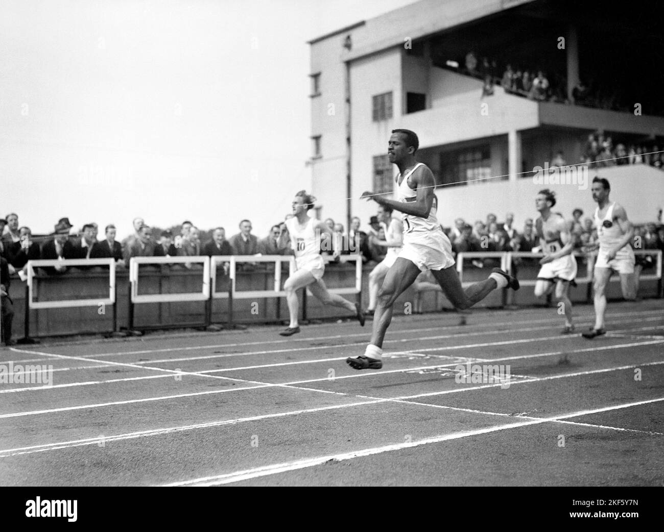 Emmanuel McDonald Bailey winning the 100 metres at the Sward Trophy ...