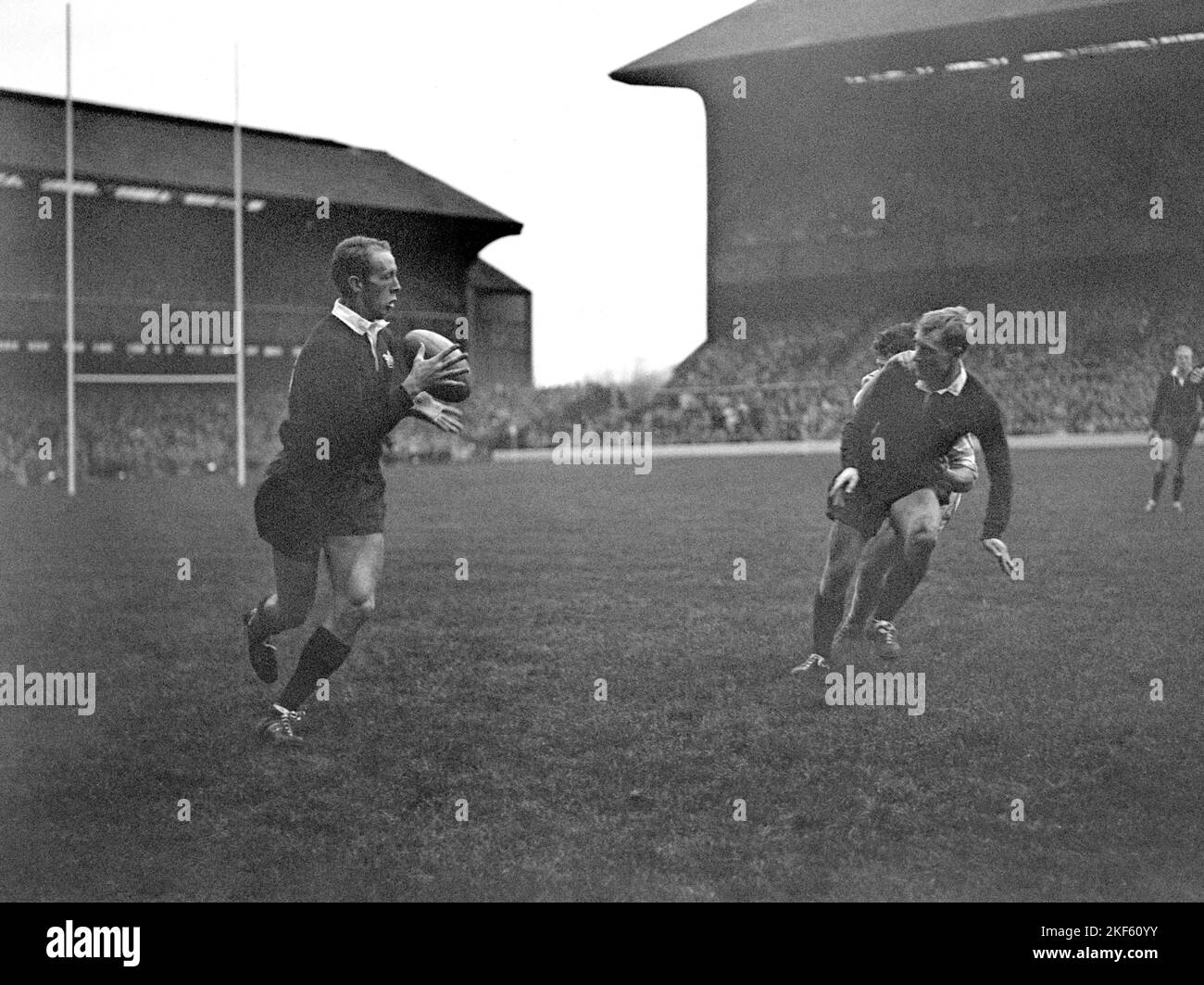 American Pete Dawkins (l) in action for Oxford. The Rhodes Scholar ...