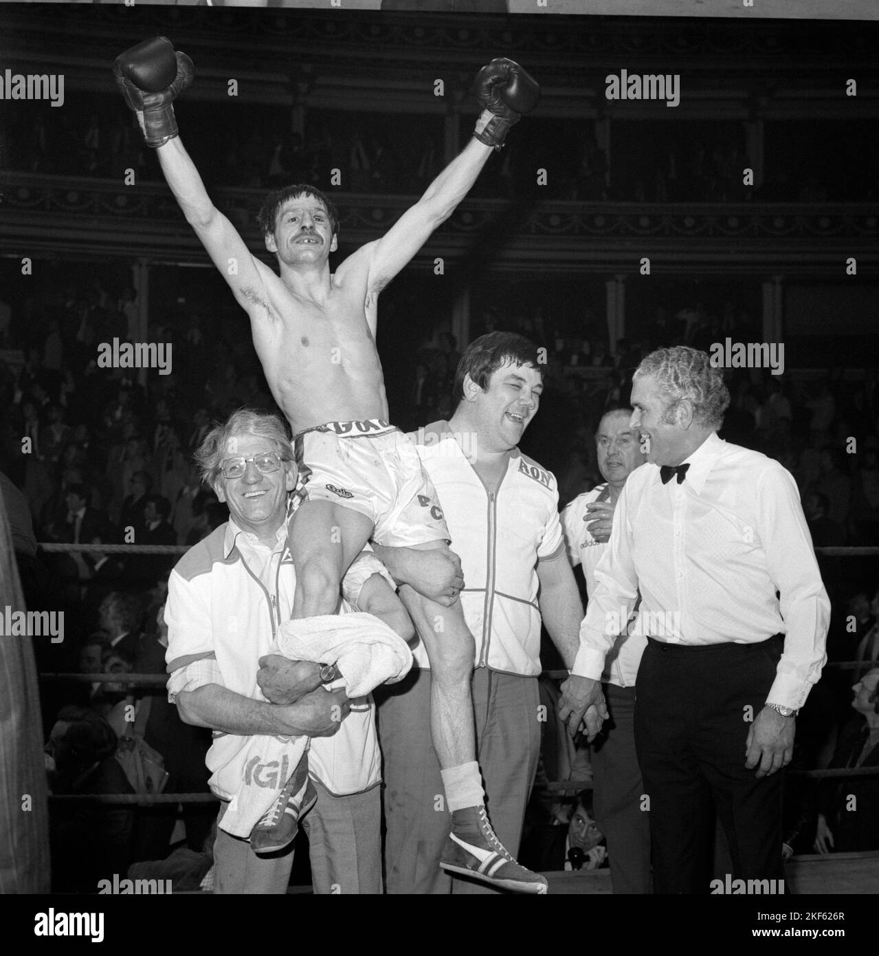 Pat Cowdell after winning his fight against Jimmy Flint Stock Photo - Alamy