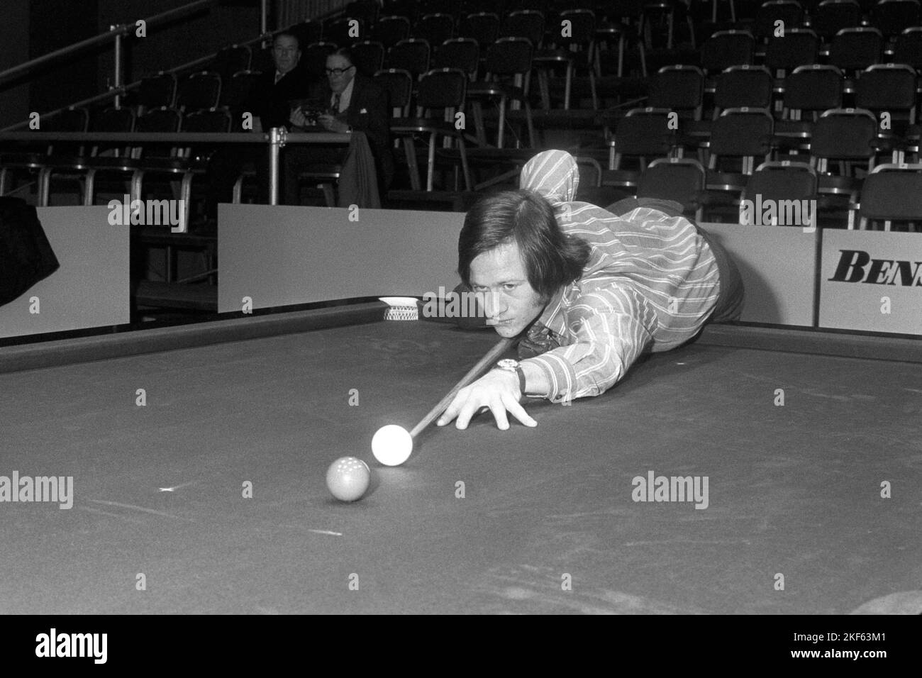 Alex Higgins in play during the first Benson and Hedges Masters Stock ...