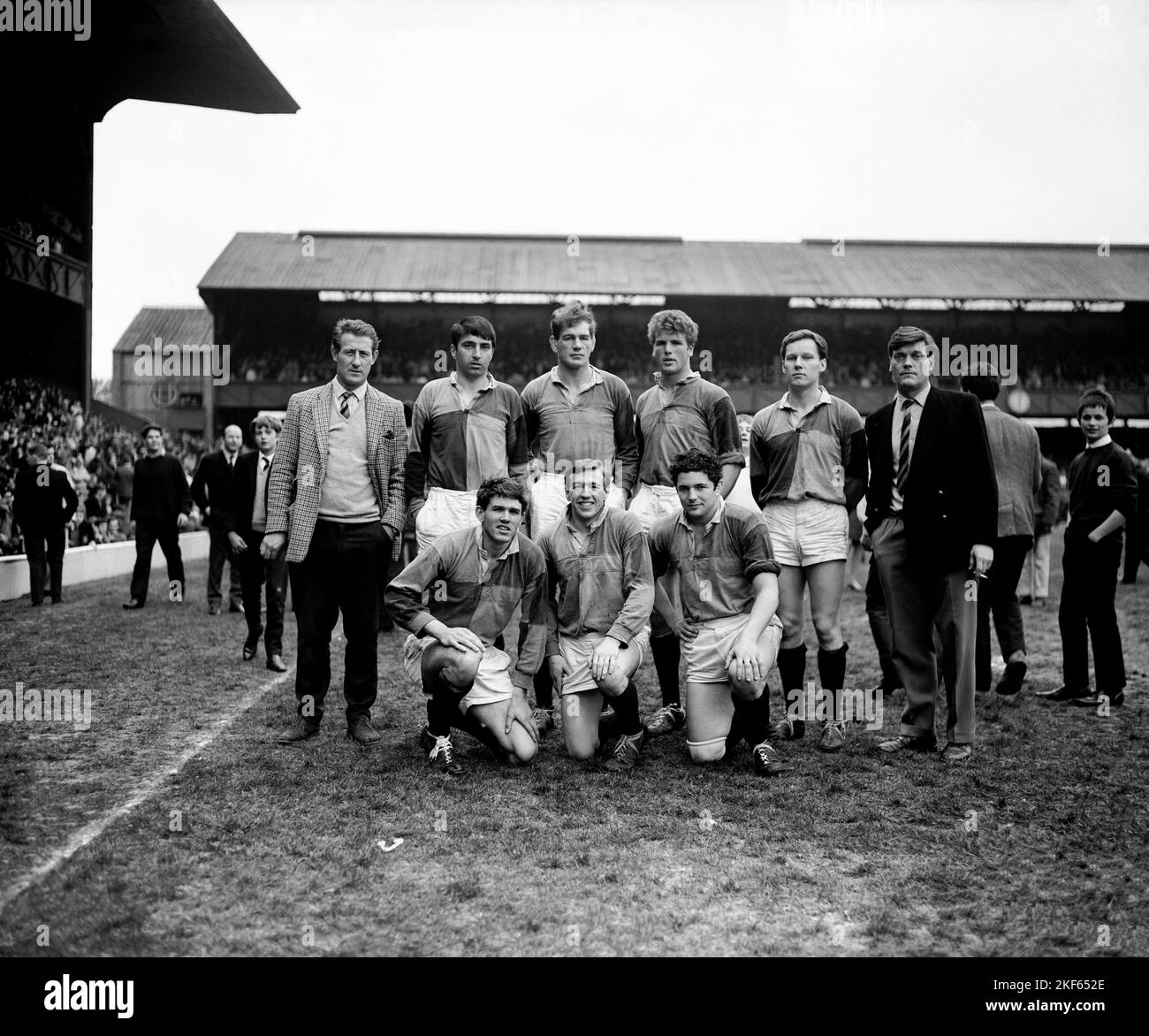 Harlequins team group Stock Photo - Alamy