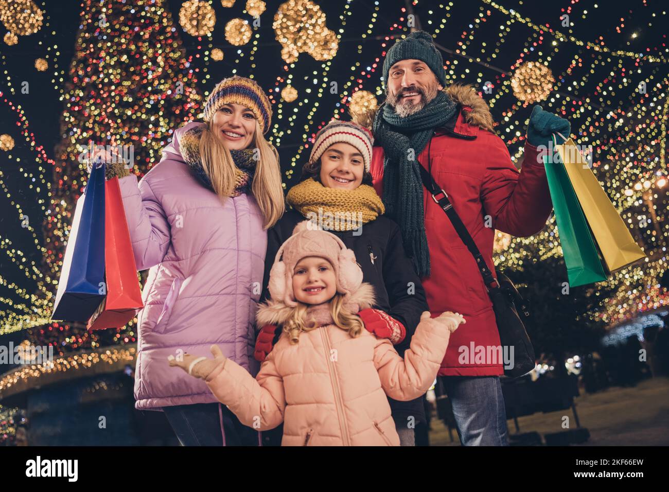 Photo of funny school children husband wife hugging buying x-mas ... Photo of funny school children husband wife hugging buying x-mas ...