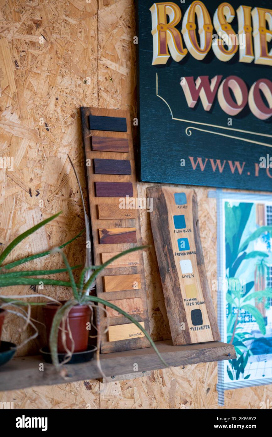 Rosie Brewer, wood carver artist Stock Photo - Alamy