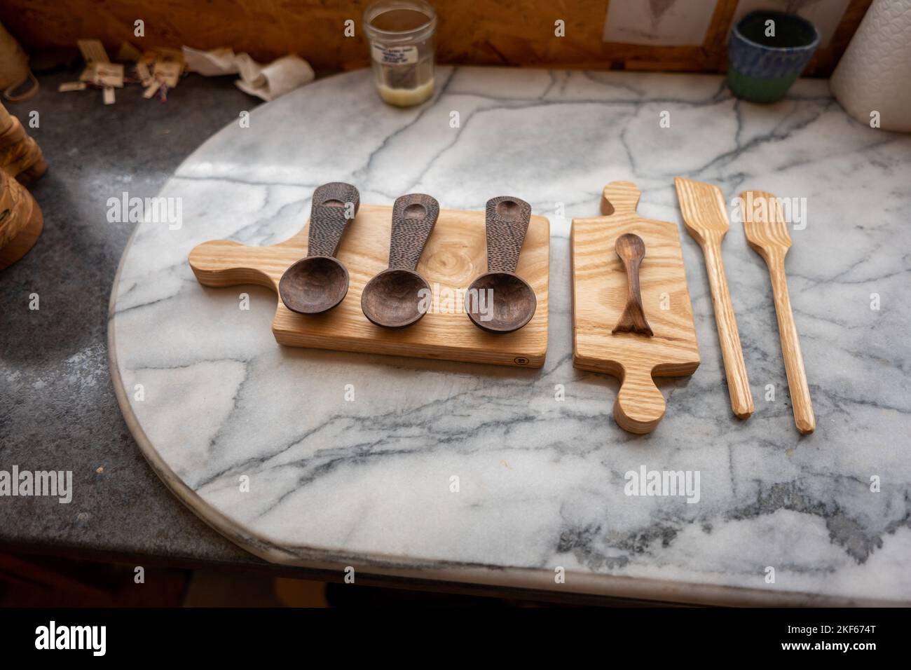 Rosie Brewer, wood carver artist Stock Photo - Alamy