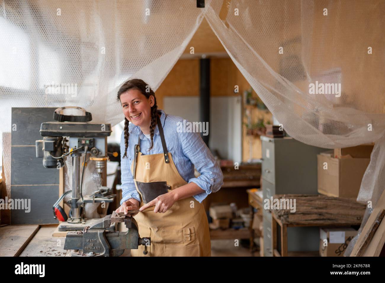 Rosie Brewer, wood carver artist Stock Photo - Alamy