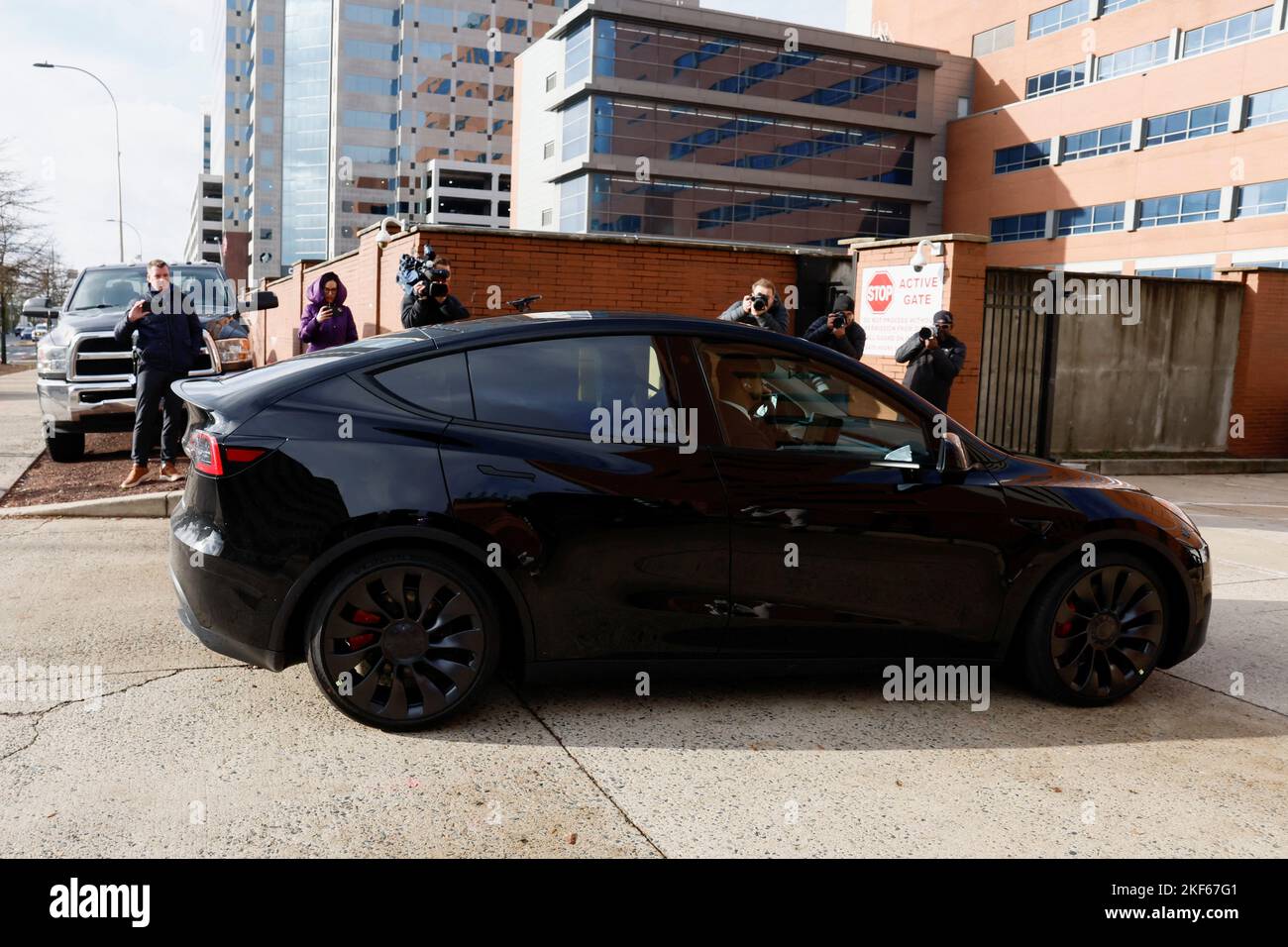 Elon musk 2022 tesla hi-res stock photography and images - Alamy