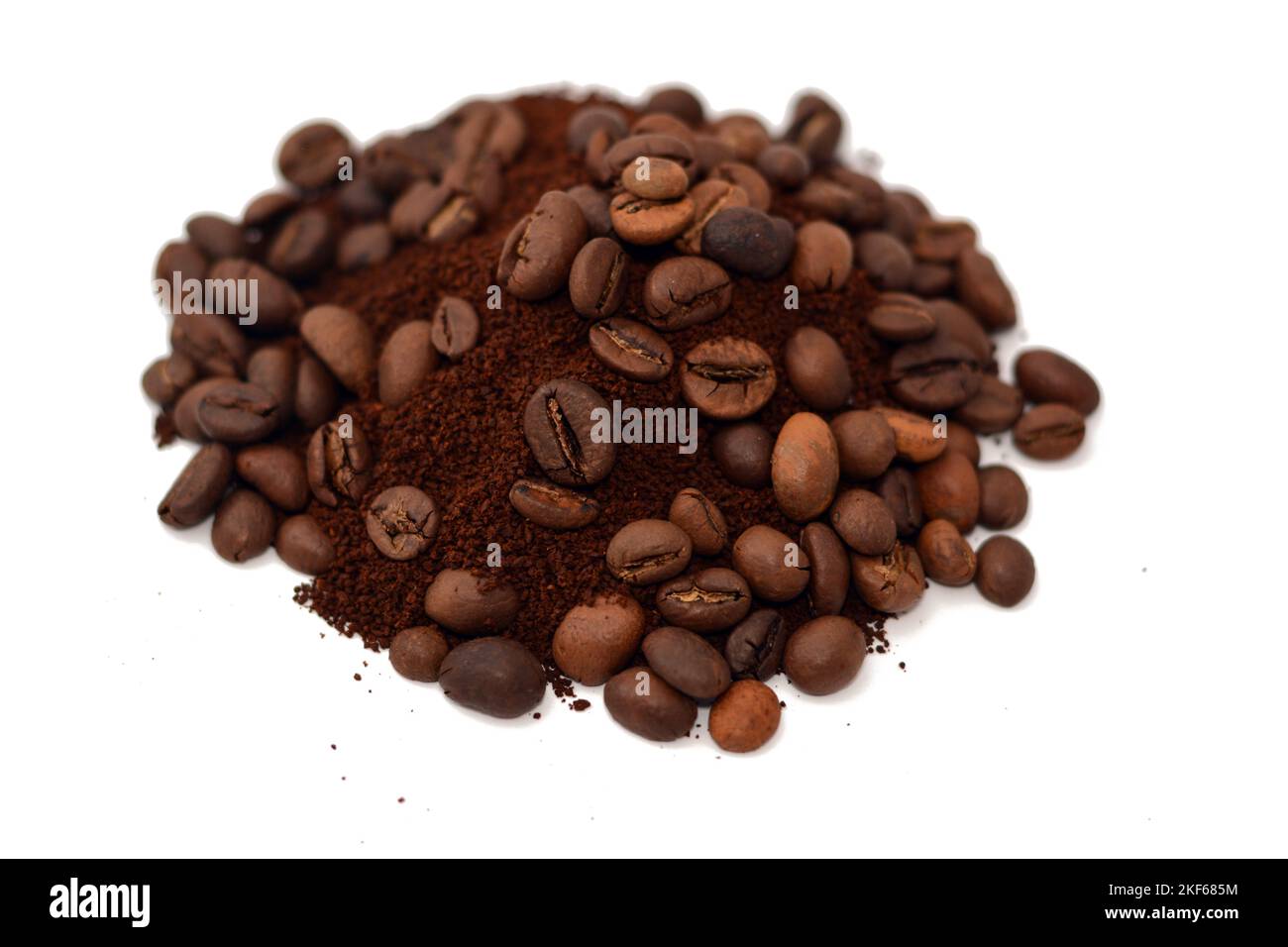 Arabic coffee roaster hi-res stock photography and images - Alamy