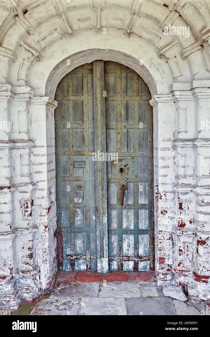 Locked wooden door of the old orthodox church Stock Photo - Alamy