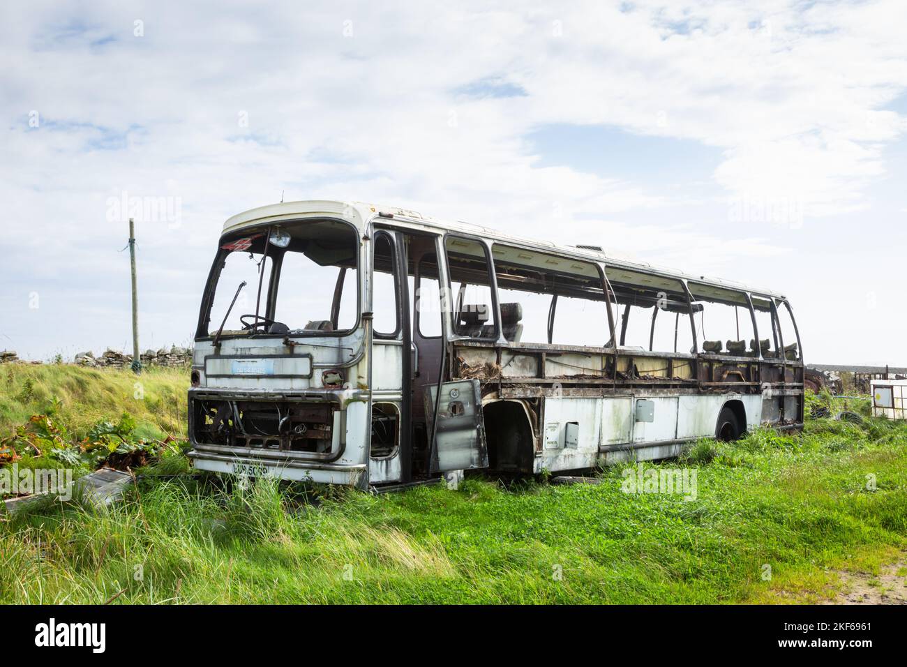 Old rusty bus or coach abandoned in Orkney, UK, 2022 Stock Photo - Alamy