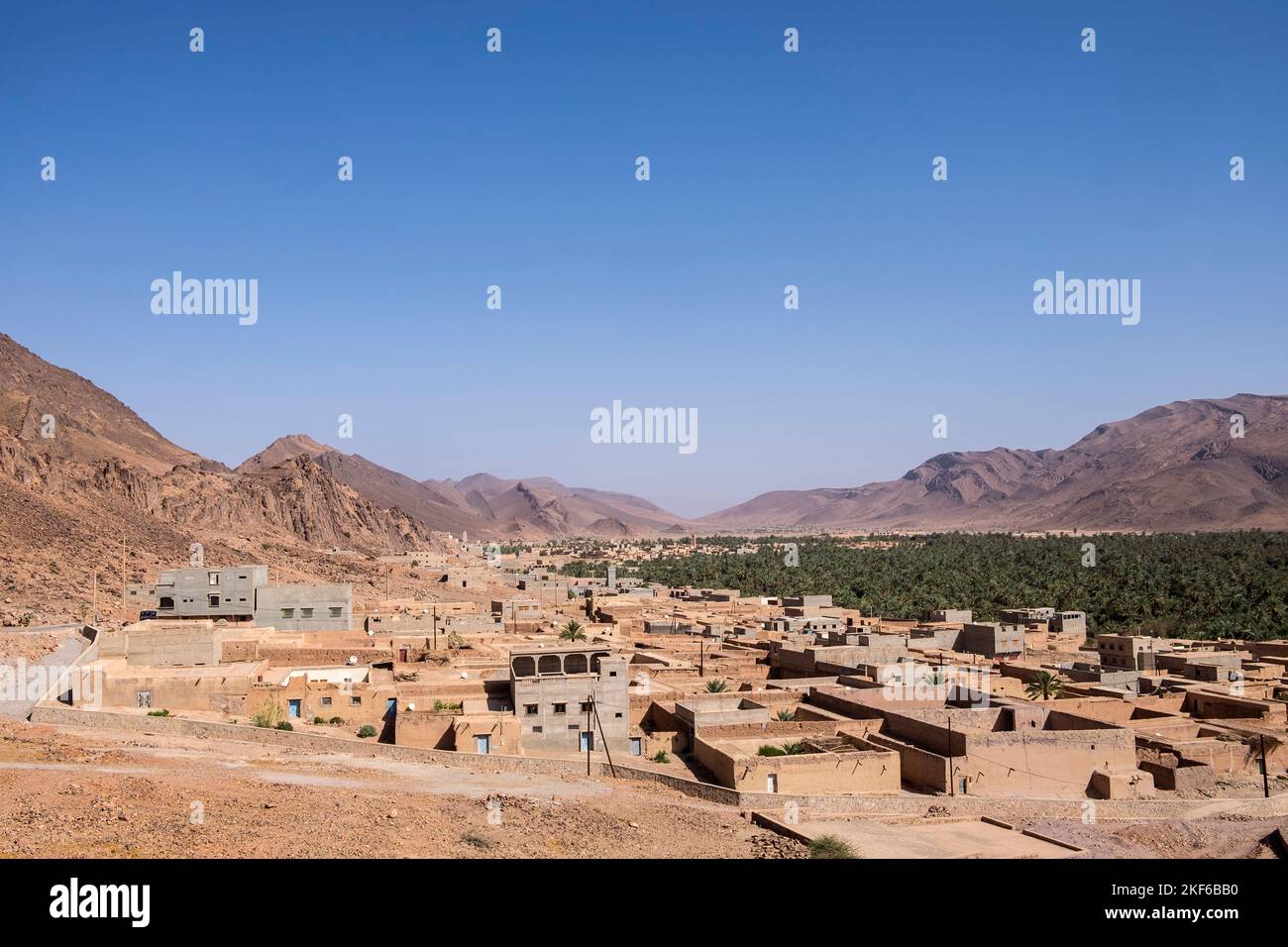 Sahara desert tourists night hi-res stock photography and images - Alamy