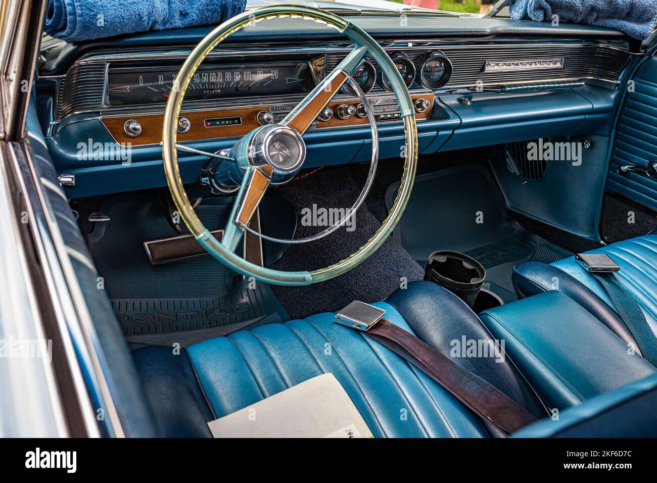 1964 pontiac bonneville hi-res stock photography and images - Alamy